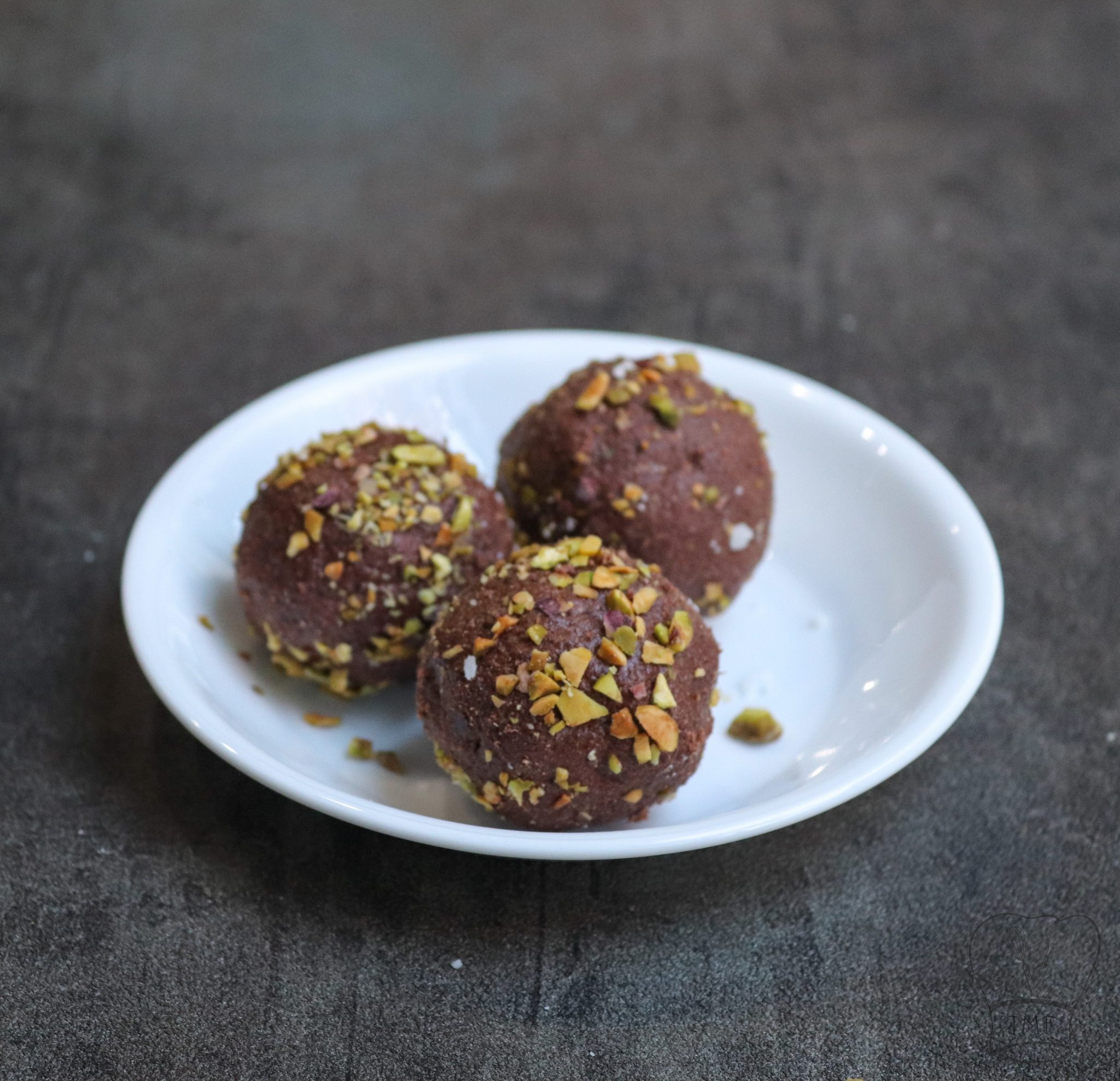 Malai laddu | chocolate laddu - Traditionally Modern Food