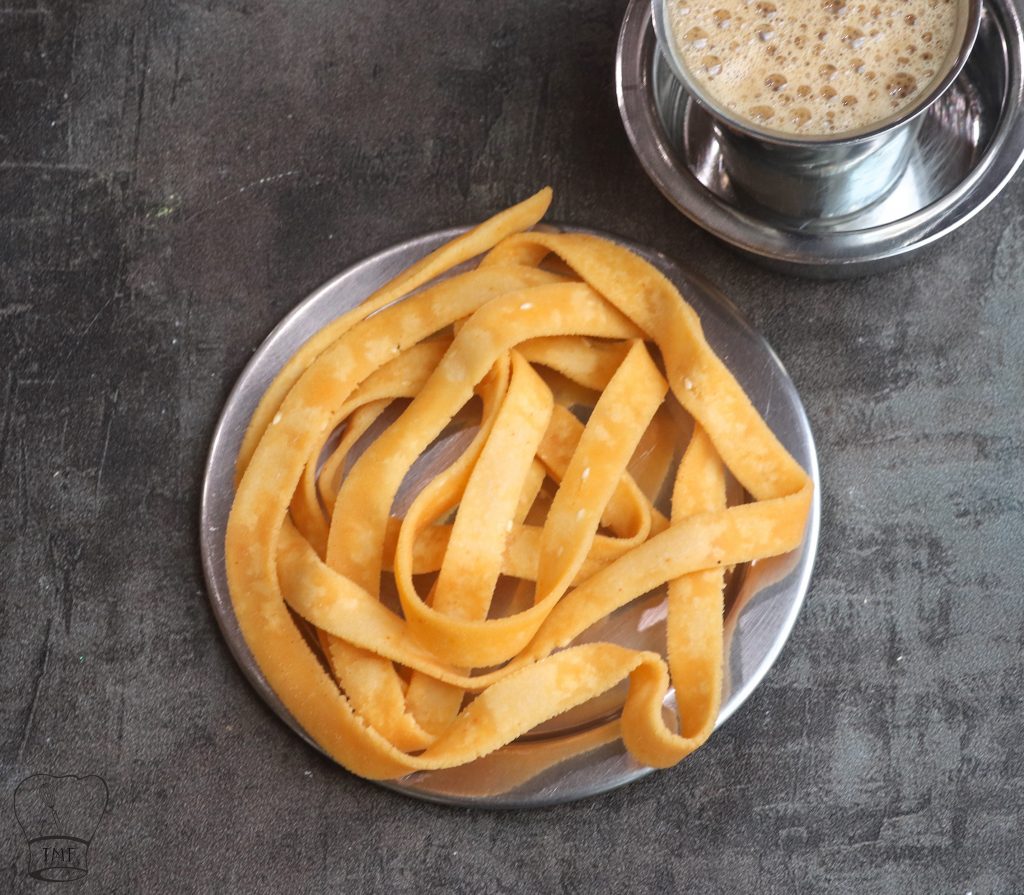 Ribbon pakoda | ribbon murukku - Traditionally Modern Food