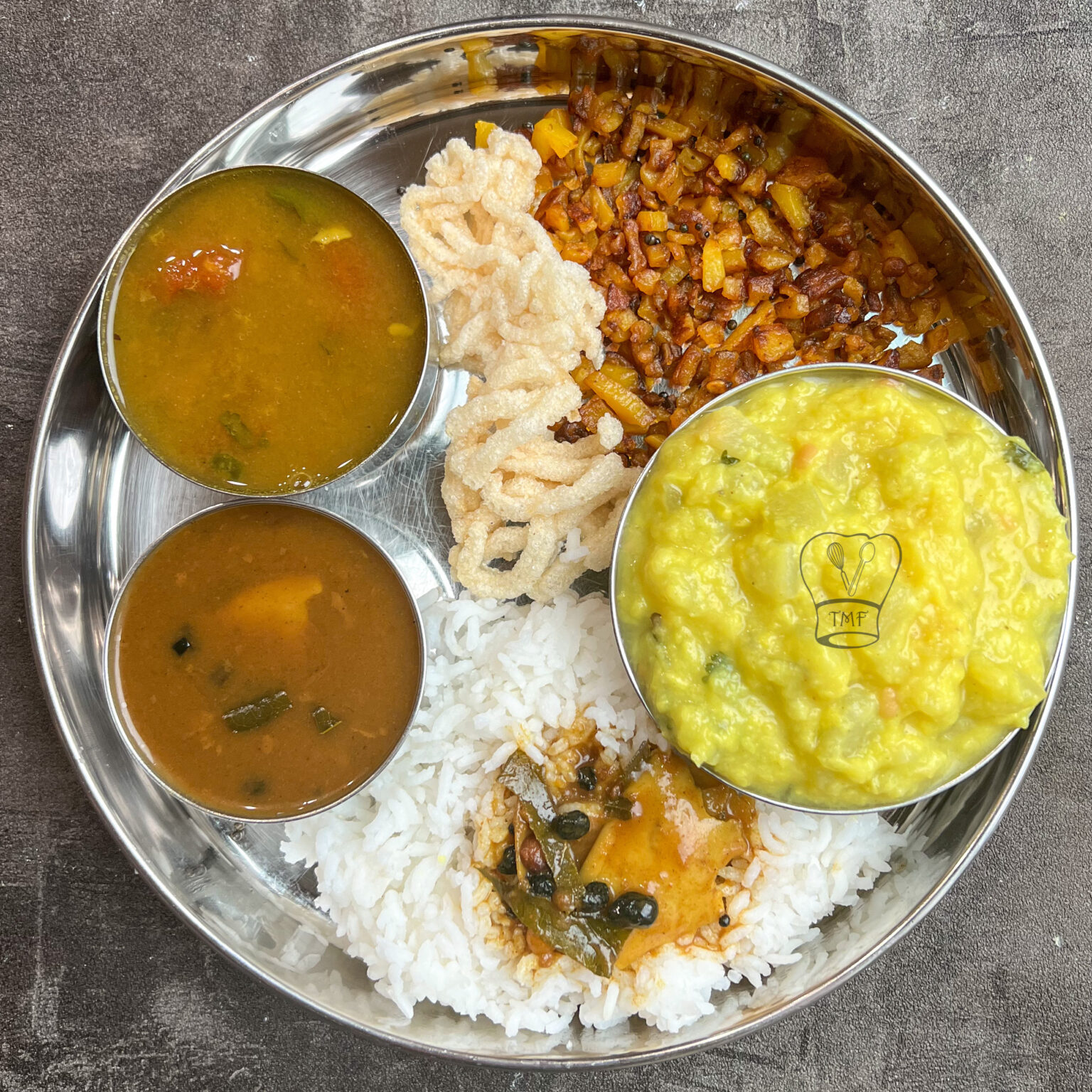 Vatha kuzhambu Rasam Kootu Poriyal Vadam - lunch combo - Traditionally ...