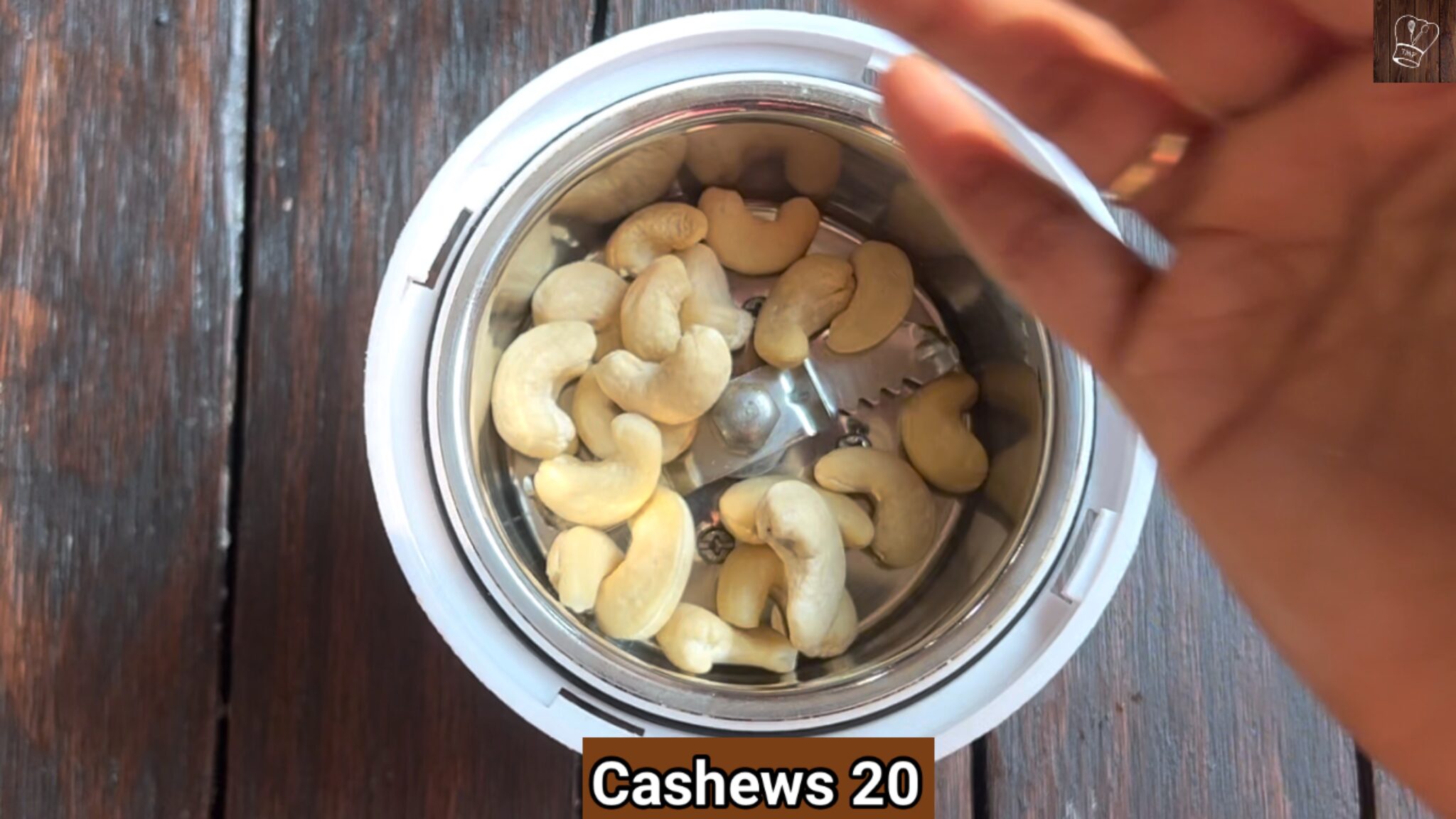 Cashew murukku | Mundhiri murukku - Traditionally Modern Food