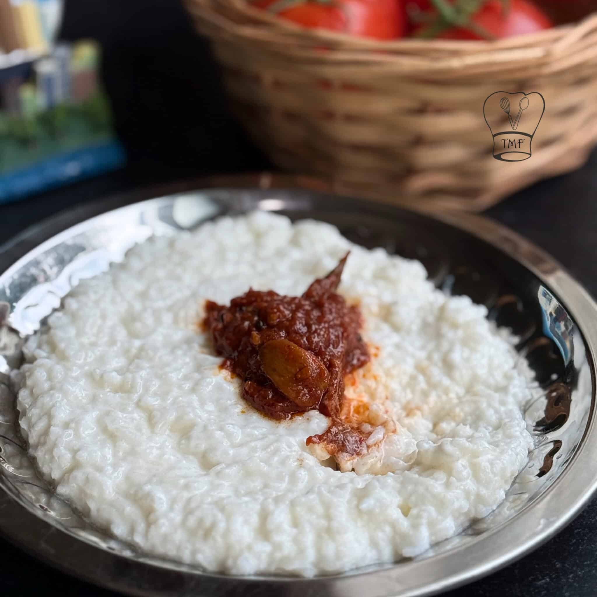 Andhra style Tomato garlic pickle | Thakkali poondu thokku ...