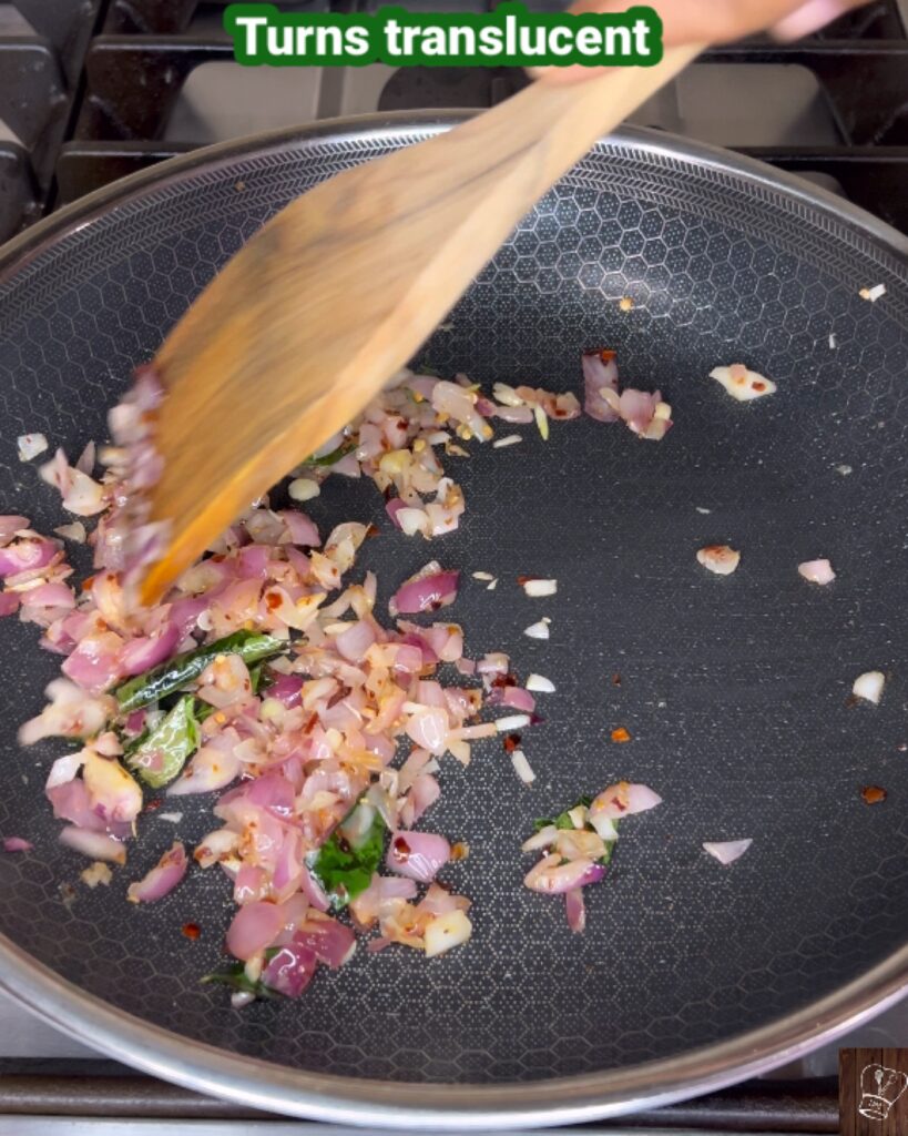Vendakka Mezhukkupuratti | kerala style roasted okra - Traditionally ...