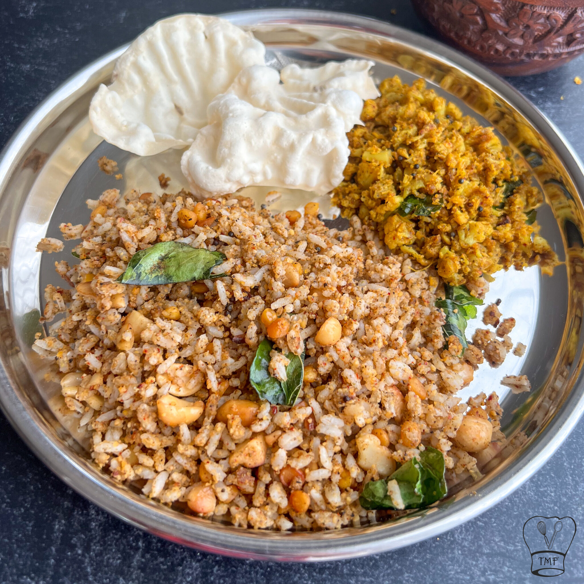 Pachai payaru paruppu podi | Green gram idli podi - Traditionally ...