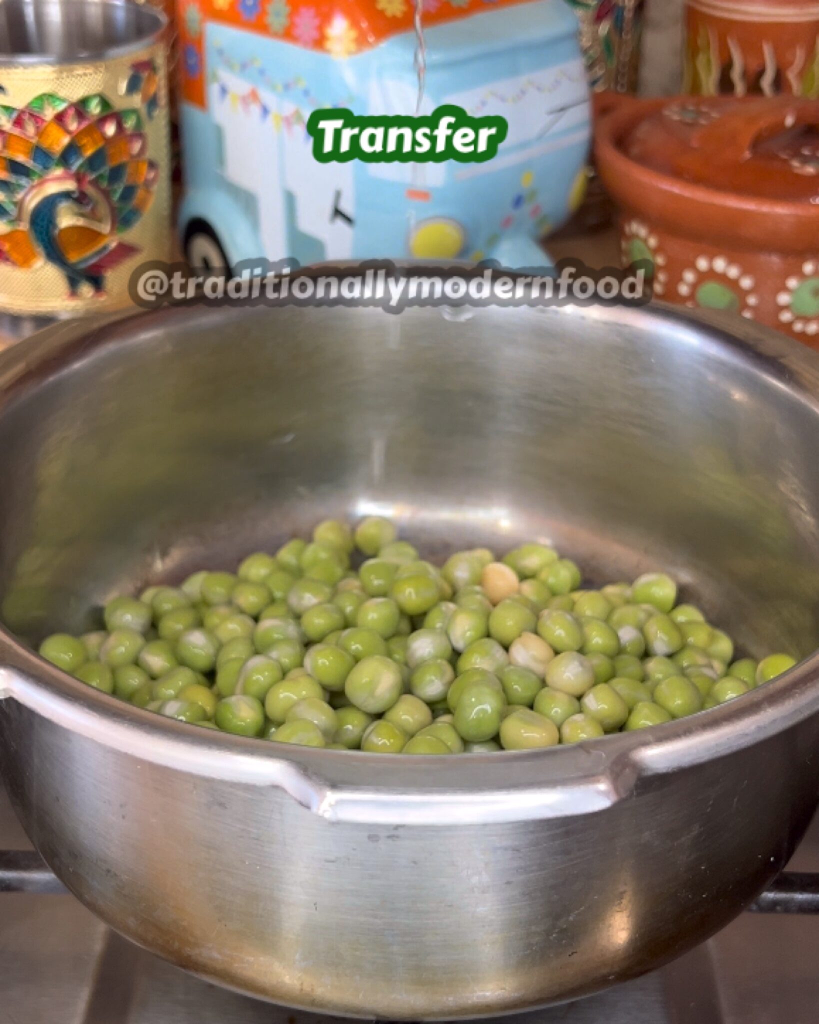 Pachai Pattani Sundal | green peas Sundal - Traditionally Modern Food