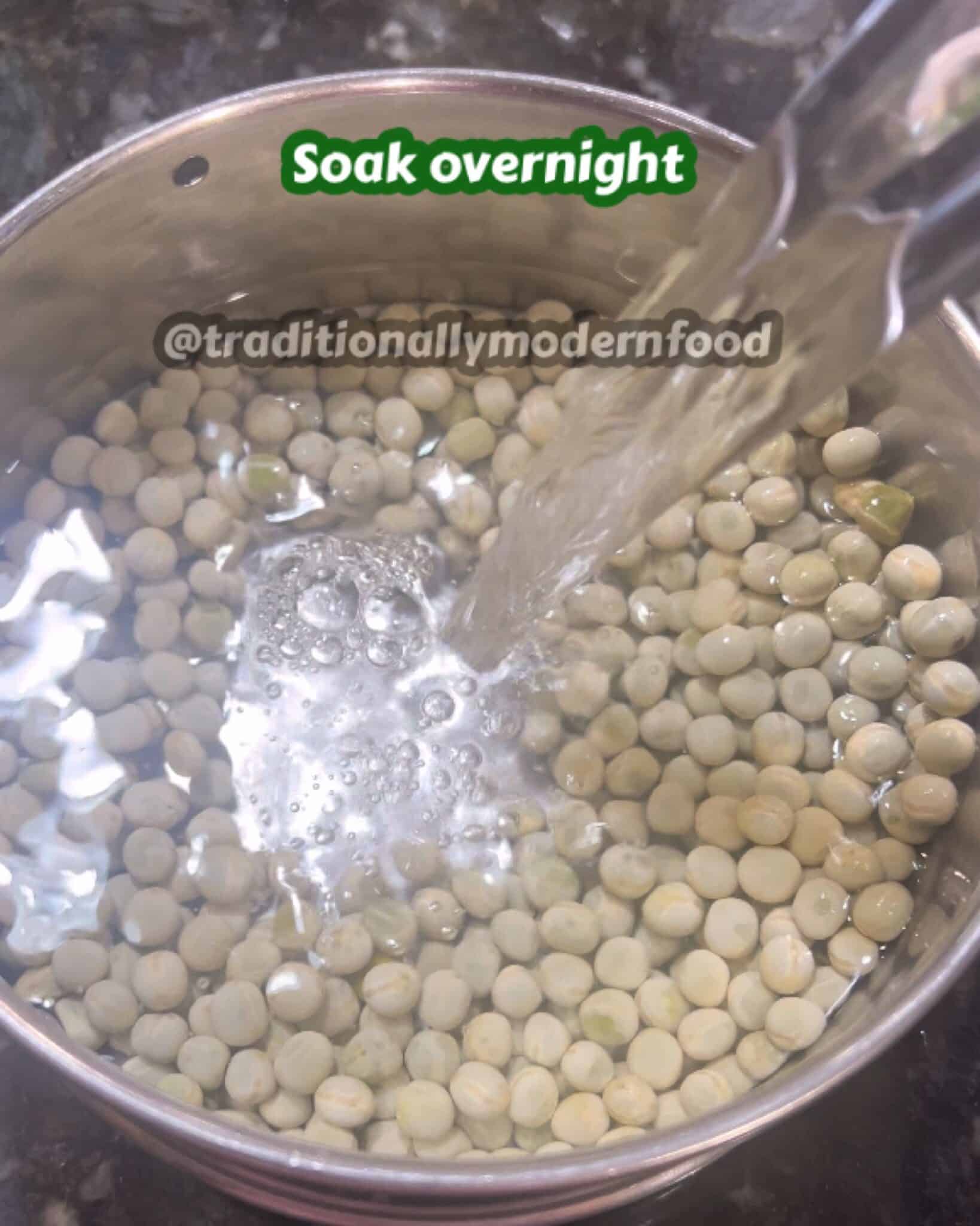 Pachai Pattani Sundal | green peas Sundal - Traditionally Modern Food