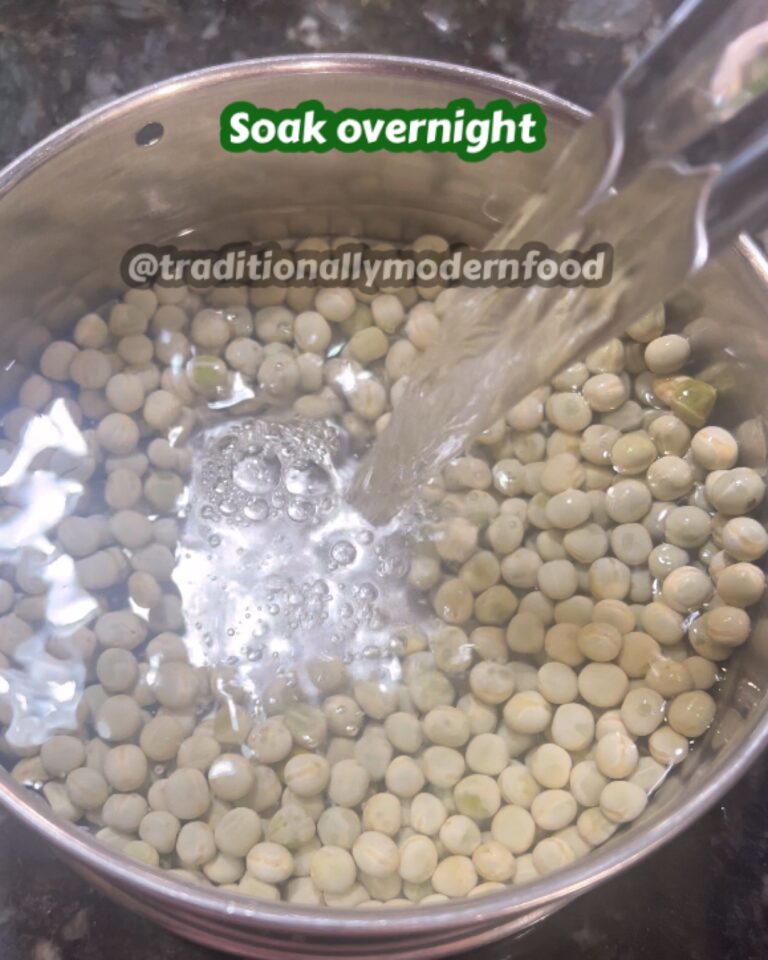 Pachai Pattani Sundal | green peas Sundal - Traditionally Modern Food