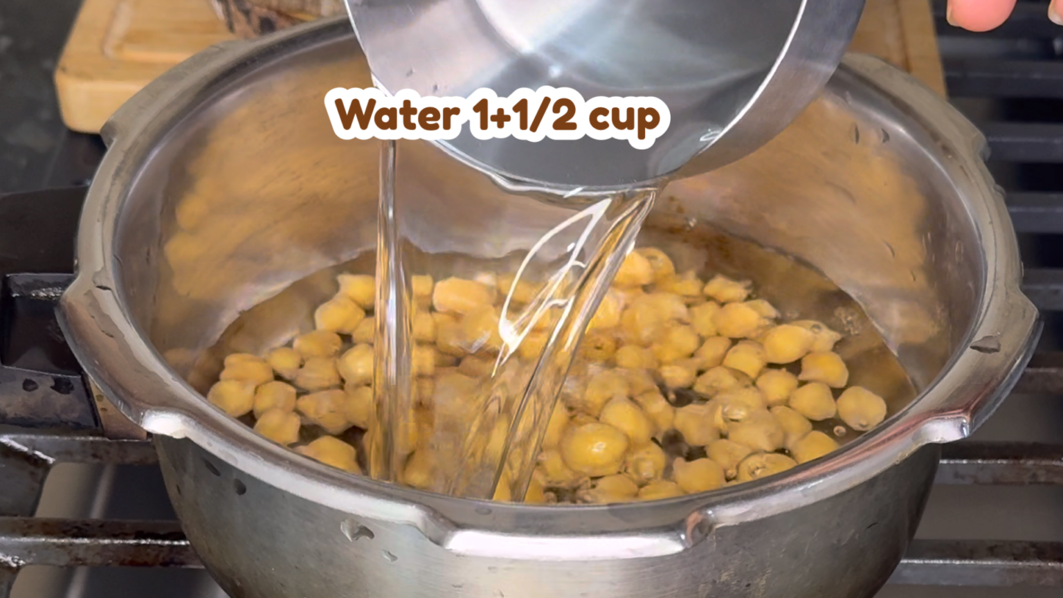 Hotel style beetroot chana curry | mangalore style beetroot channa ...